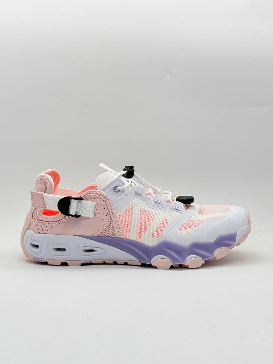 کفش ویکو سفید صورتی White and pink Vico shoes - کفش ردپا